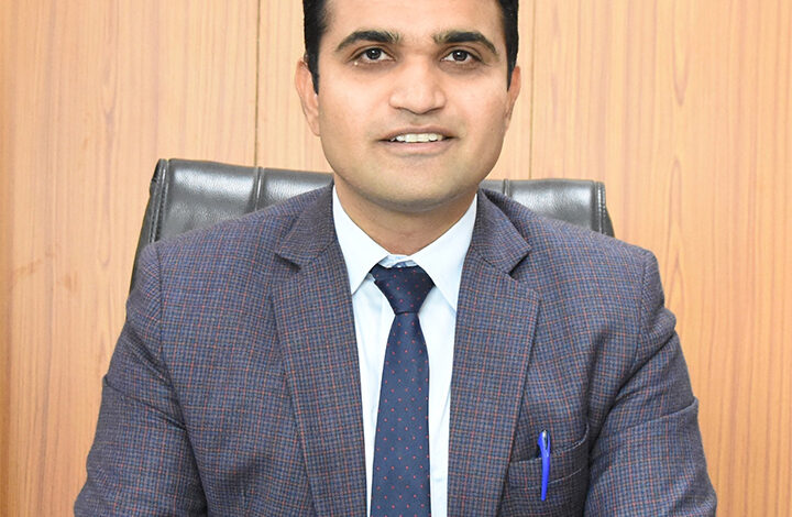 जिलाधीश विक्रम सिंह ने फरीदाबाद में कानून व्यवस्था बनाए रखने के लिए किए ...